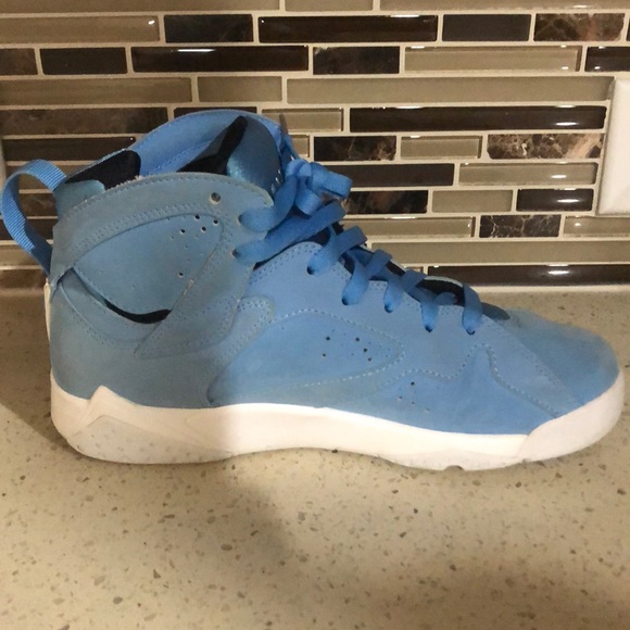 Jordan 7 Retro Pantone | Shoes | I Am Selling Jordan 7 Retro Pantone ...
